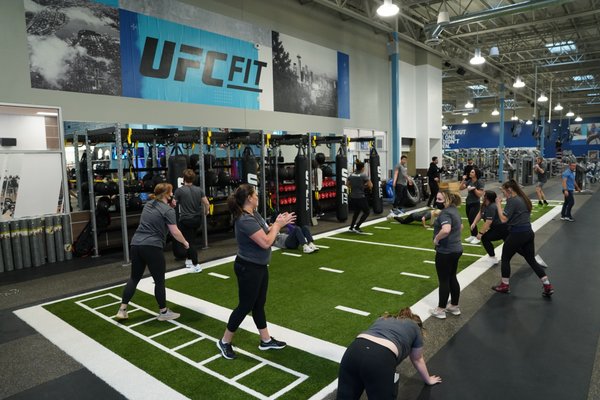 UFC FIT PUYALLUP - 27 Photos & 16 Reviews - 307 37th Ave SE, Puyallup ...