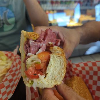 DAN’S SUPER SUBS - Updated April 2025 - 966 Photos & 1873 Reviews ...