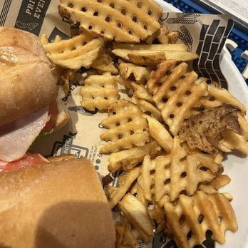 FLIPS PATIO GRILL - Updated December 2025 - 166 Photos & 309 Reviews ...