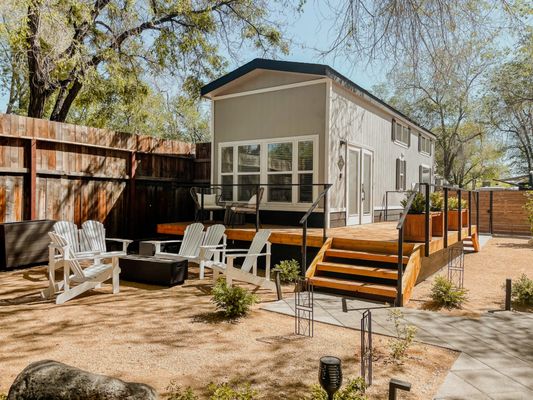 RIVER WEST RESORT - Updated August 2025 - 93 Photos & 73 Reviews - 1300 ...