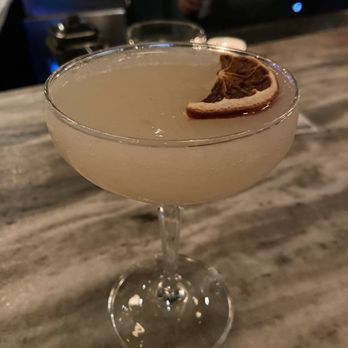 TUNA BAR - Updated July 2024 - 637 Photos & 323 Reviews - 205 Race St ...