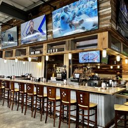 SEPTEMBERS TAPROOM & EATERY - REDLANDS - Updated December 2025 - 586 ...