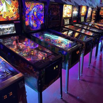 RETROVOLT ARCADE - Updated September 2024 - 250 Photos & 100 Reviews ...