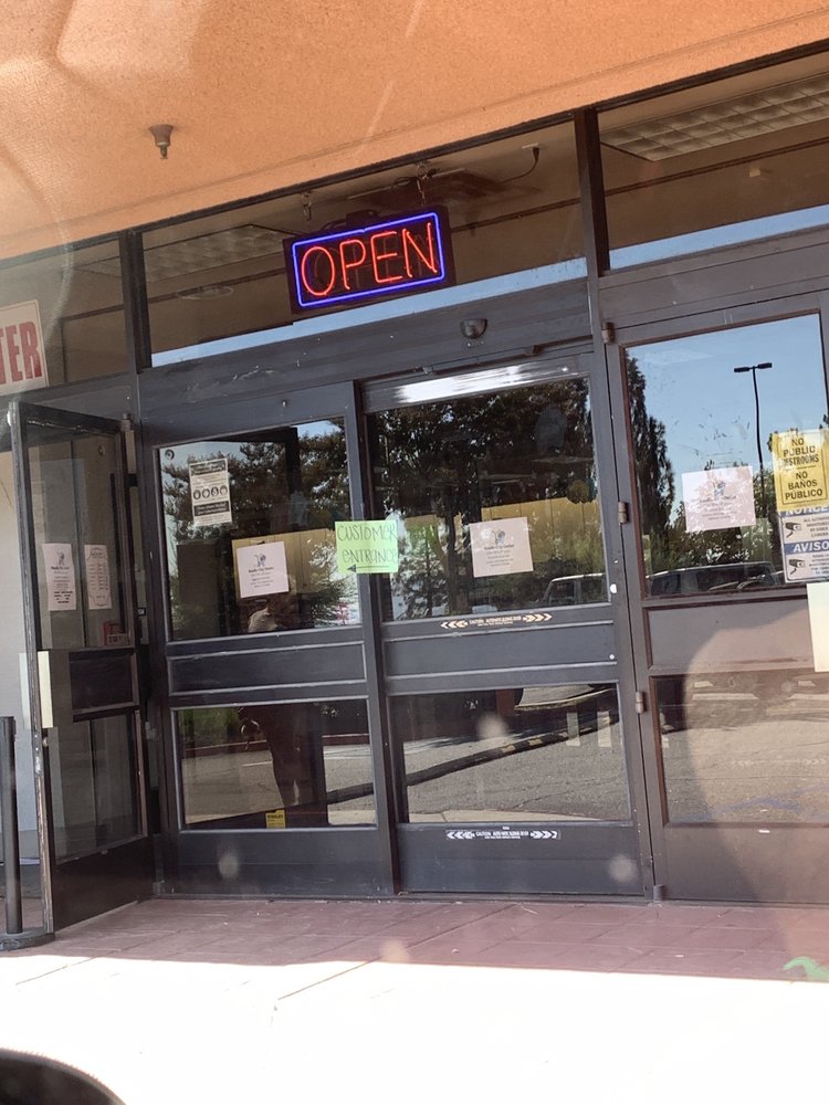 BUNDLE CITY OUTLET - Updated December 2025 - 4010 E Highland Ave ...