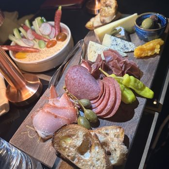 REIGN RESTAURANT + BAR + BAKERY - Updated November 2024 - 167 Photos ...