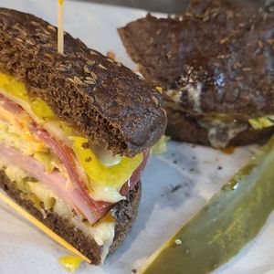 OBEE’S SOUP SALAD SUBS - 31 Photos & 106 Reviews - 1606 S Lemay Ave ...