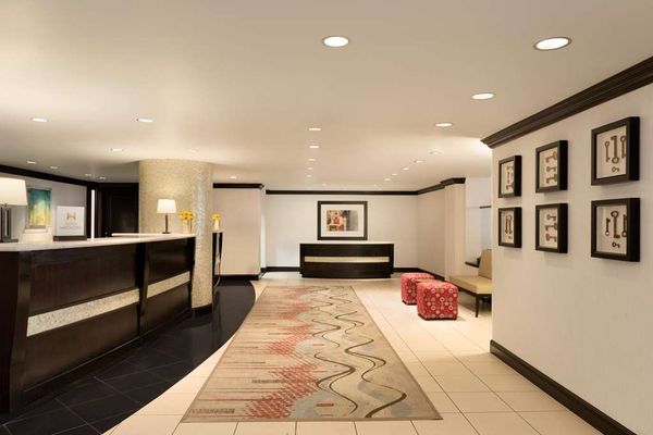 HILTON ORRINGTON/EVANSTON - 245 Photos & 190 Reviews - 1710 Orrington ...
