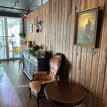 LONELY SIREN - Updated August 2025 - 178 Photos & 70 Reviews - 1501 ...