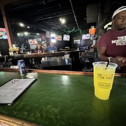 PICKLES PUB - Updated December 2025 - 350 Photos & 481 Reviews - 520 ...