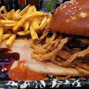 LUCILLE’S SMOKEHOUSE BAR-B-QUE - 2132 Photos & 2049 Reviews - 12624 N ...