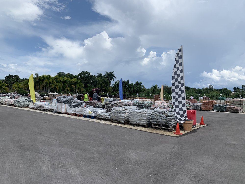 THE BUSHEL STOP - 13 Photos & 23 Reviews - 20700 Griffin Rd, Southwest ...