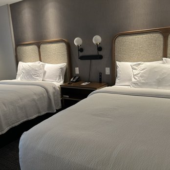 COURTYARD BY MARRIOTT - Updated October 2025 - 125 Photos & 103 Reviews ...