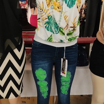 FLEA LAND - Updated October 2025 - 48 Photos & 16 Reviews - 1100 Three ...