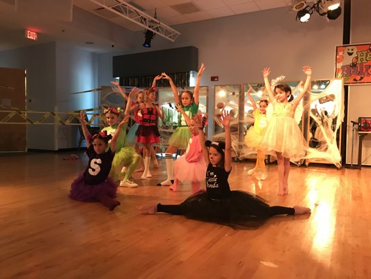 MARIA VERDEJA SCHOOL OF THE ARTS - 16 Photos - 10 Village Green Way ...