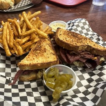 SANDY O’S - Updated December 2024 - 162 Photos & 142 Reviews - 10505 NE ...