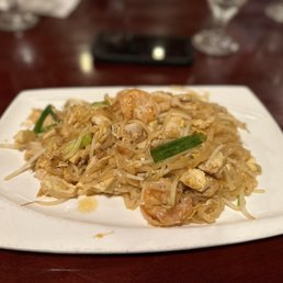 THAI PALACE - Updated July 2024 - 330 Photos & 416 Reviews - 1015 Ct St ...