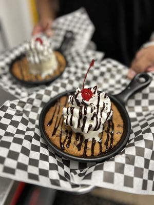 ISLAND HOPPER TAPROOM - Updated September 2025 - 133 Photos & 145 ...