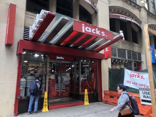 JACKS - Updated December 2025 - 23 Photos & 25 Reviews - 223 W 40th St ...