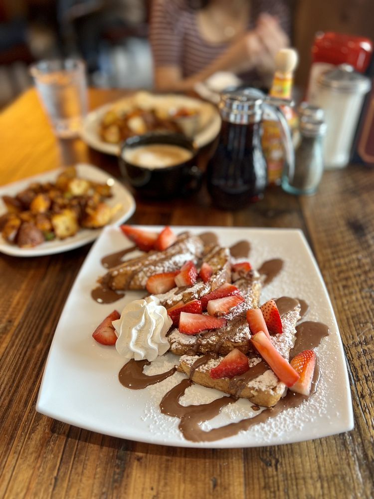 TOAST COFFEEHOUSE - 638 Photos & 786 Reviews - 650 patchogue rd, Port ...