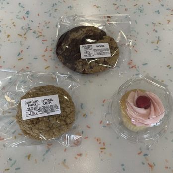 CRUM CAKES BAKERY - Updated October 2025 - 120 Photos & 21 Reviews ...