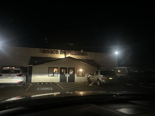ROCKS 24 PIZZERIA - Updated May 2026 - 41 Photos & 47 Reviews - 2810 E ...