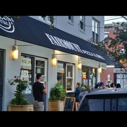 FAIRMOUNT PIZZA AND GRILL - Updated January 2026 - 160 Photos & 291 ...