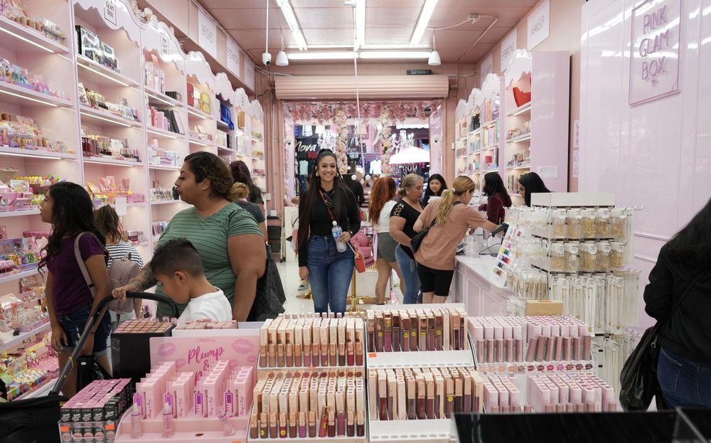 PINK GLAM BOX - Updated January 2026 - 22 Photos & 10 Reviews - 323 E ...