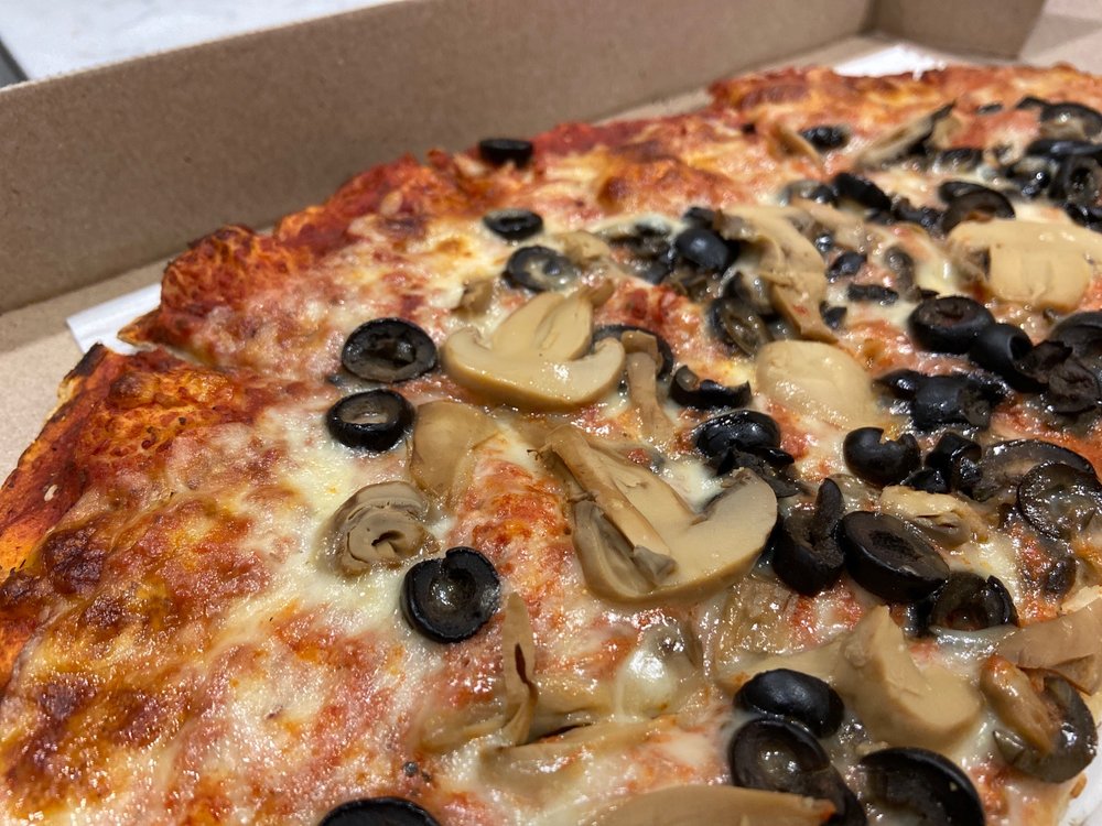 SOUTHERN’S PIZZA & SPORTS PUB - Updated January 2026 - 60 Photos & 134 ...