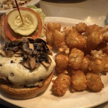 TUNE INN - Updated March 2025 - 356 Photos & 558 Reviews - 331 ...