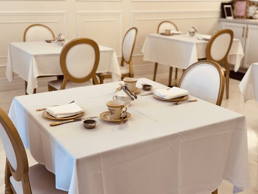 CELESTE - Updated December 2025 - 170 Photos & 49 Reviews - 520 Main St ...