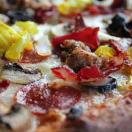 BISONTE PIZZA - Updated December 2025 - 386 Photos & 262 Reviews - 710 ...