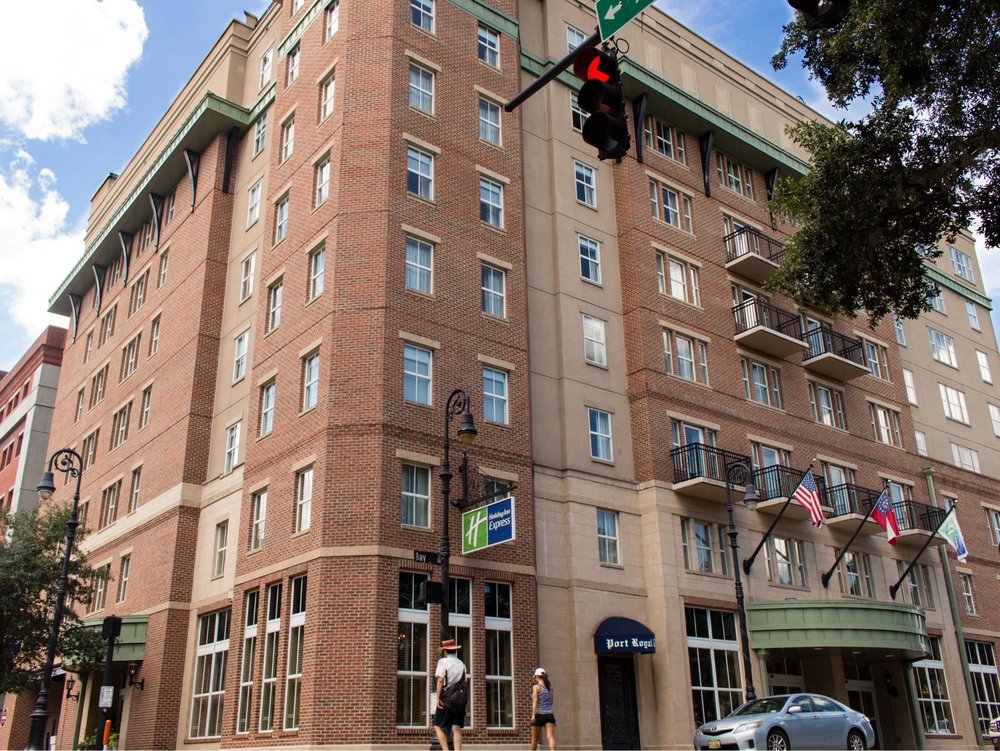 HOLIDAY INN EXPRESS SAVANNAH-HISTORIC DISTRICT - Updated July 2025 ...
