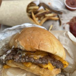 SWIZZLER CRISPY CHICKEN + SMASH BURGERS - Updated July 2025 - 215 ...