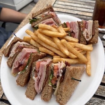 TRIP’S DINER - Updated June 2024 - 461 Photos & 591 Reviews - 2339 Dr ...