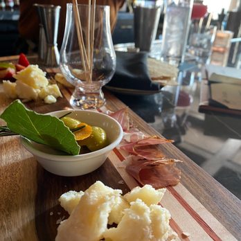 KNOWLEDGE BAR & SOCIAL ROOM - Updated June 2024 - 50 Photos & 15 ...