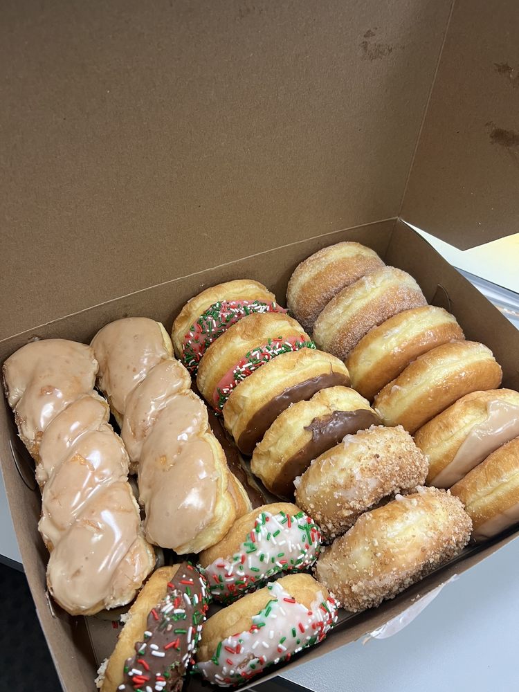 THE DONUT HOUSE - Updated July 2024 - 23 Photos & 65 Reviews - 1129 ...