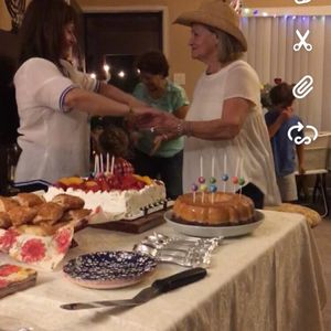 J & J BAKERY COOKIES BOUQUET - 145 Photos & 40 Reviews - 2704 W Edinger ...