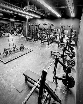 FLEX FACTORY - Updated January 2026 - 31 Photos - 3980 NW Urbandale Dr ...