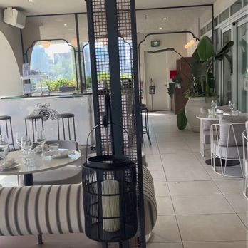 TERRASSE CARLA - Updated September 2024 - 20 Photos - 989 Boulevard ...