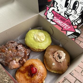 DONUT RUN - Updated November 2024 - 371 Photos & 228 Reviews - 6904 4th ...