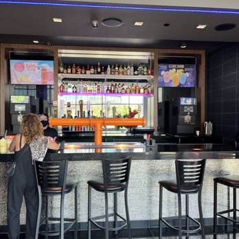 REGAL NORTH HOLLYWOOD - Updated November 2024 - 264 Photos & 164 ...