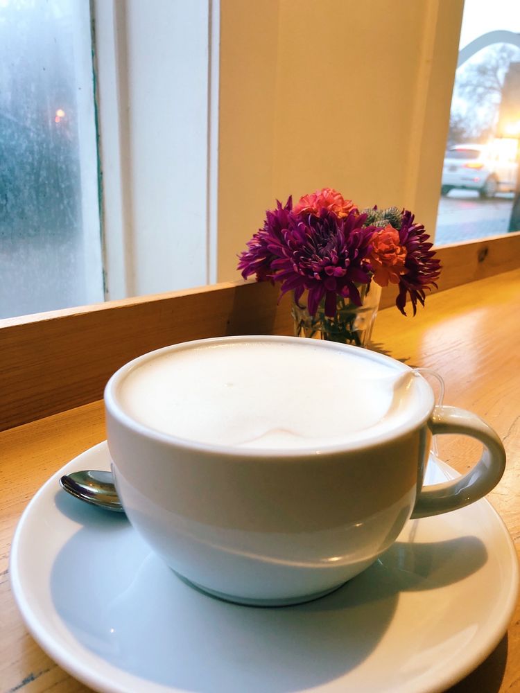 CAFÉ POSTAL - 21 Photos & 14 Reviews - 202 Provencher Boulevard ...