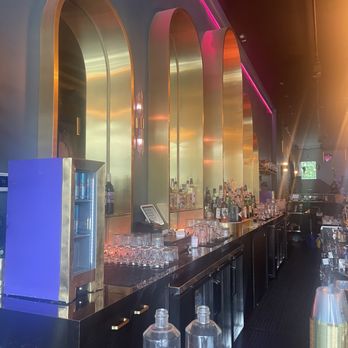 LOVEJOYS - Updated January 2026 - 73 Photos & 70 Reviews - 412 Troutman ...