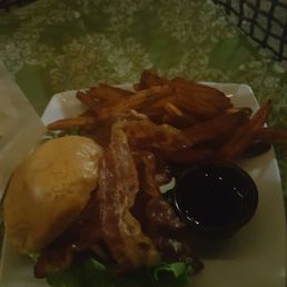 THE PINT HOUSE BAR AND GRILL - Updated December 2025 - 200 Photos & 266 ...