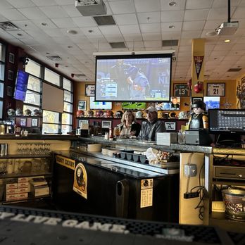 ALL STAR SPORTS BAR & GRILL - Updated December 2025 - 58 Photos & 110 ...