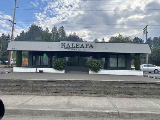 KALEAFA - Updated July 2025 - 13 Photos & 21 Reviews - 1450 SE Orient ...