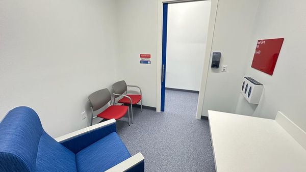 DOC-AID URGENT CARE - Updated October 2025 - 10 Photos - 2316 S Zapata ...