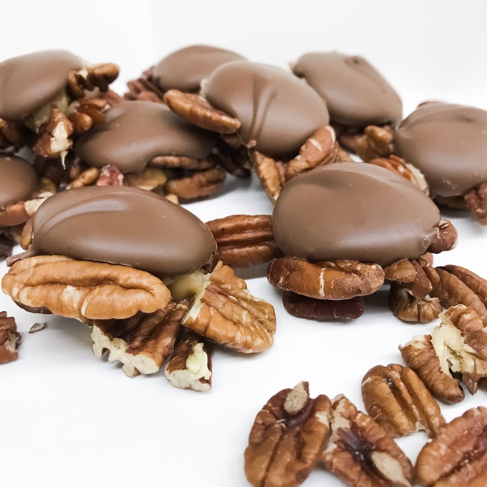 STUTZ CANDIES - Updated December 2025 - 32 Photos & 19 Reviews - 400 S Warminster Rd, Hatboro ...