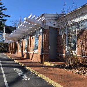 ELMONT MEMORIAL LIBRARY - Updated December 2025 - 33 Photos & 39 ...