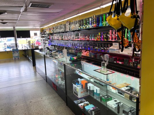 THE KING OF VAPE - Updated December 2025 - 12 Reviews - 14524 Tamiami ...